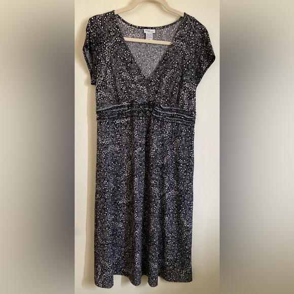 Mimi Maternity | Dresses | Mimi Maternity Black White Paisley Floral ...